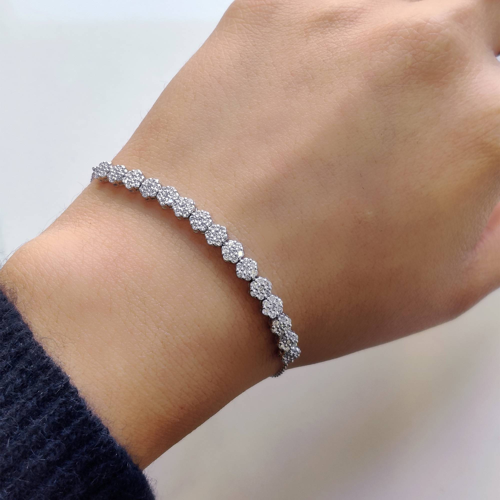 Round Cluster Diamond Bracelet